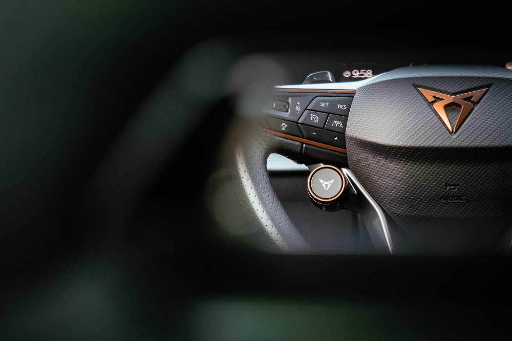 Testy - CUPRA Formentor Tribe - Medená príťažlivosť